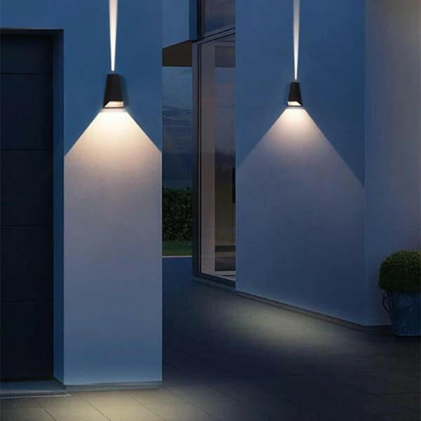 Pyramid Waterproof Wall Lamp | bright&plus